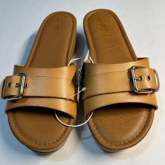 Universal Thread | Shoes | Universal Thread Slide Ons Sandles Multiple ...